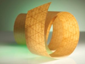 Reinforcements for packagings of paper, paperboard, cardboard, carton ...